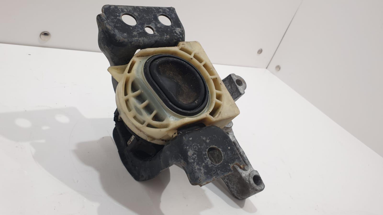 SUPPORTO MOTORE RENAULT Captur Serie 113758078R Diesel 1.5 (13>)