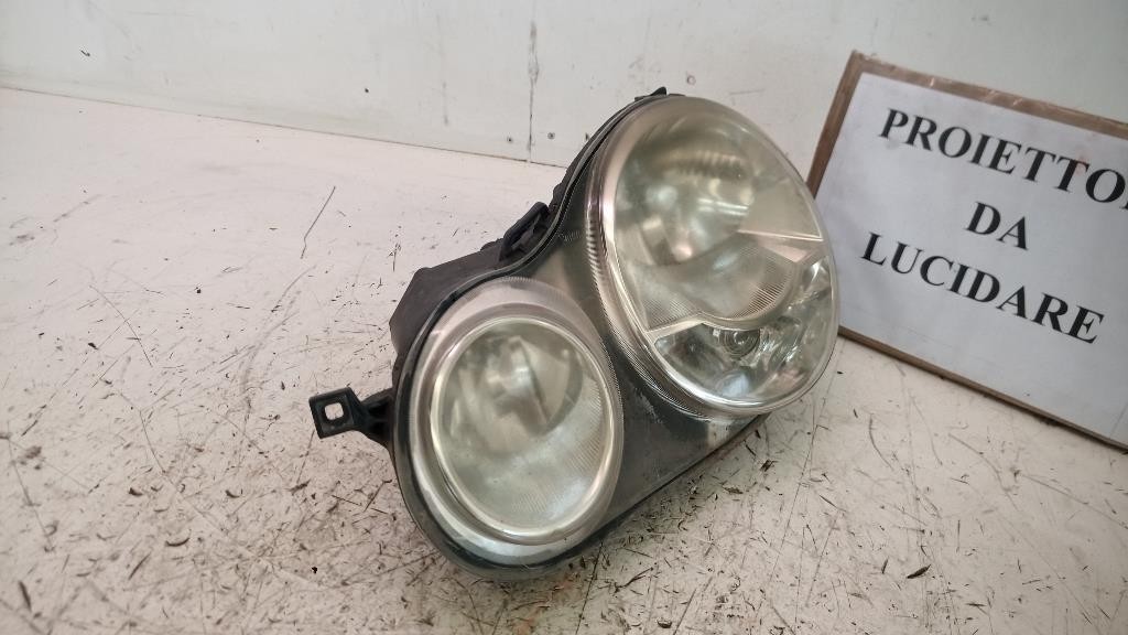 FARO ANTERIORE SINISTRO VOLKSWAGEN Polo 4° Serie 6Q1941007AF (01>09)