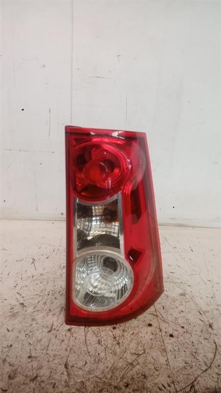 STOP FANALE POSTERIORE DESTRO DACIA Logan 1° Serie 8200744759 (04>08)