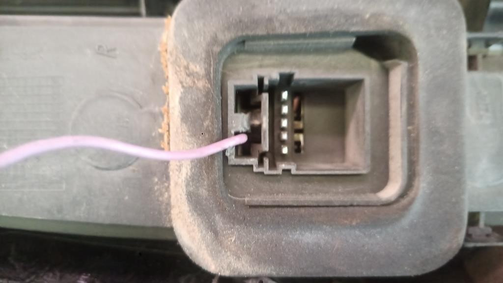 STOP FANALE POSTERIORE DESTRO DACIA Logan 1° Serie 8200744759 (04>08)