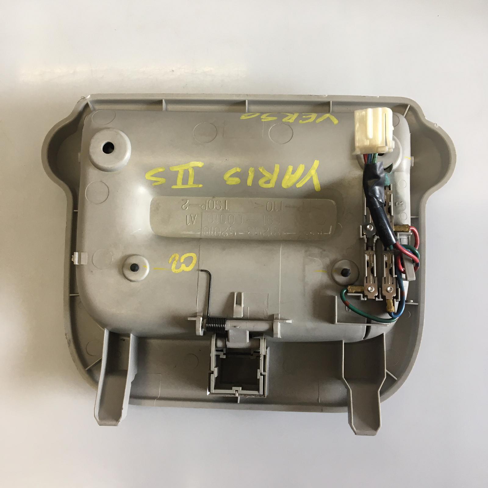 PLAFONIERA POSTERIORE TOYOTA Yaris Verso Serie (03>07)