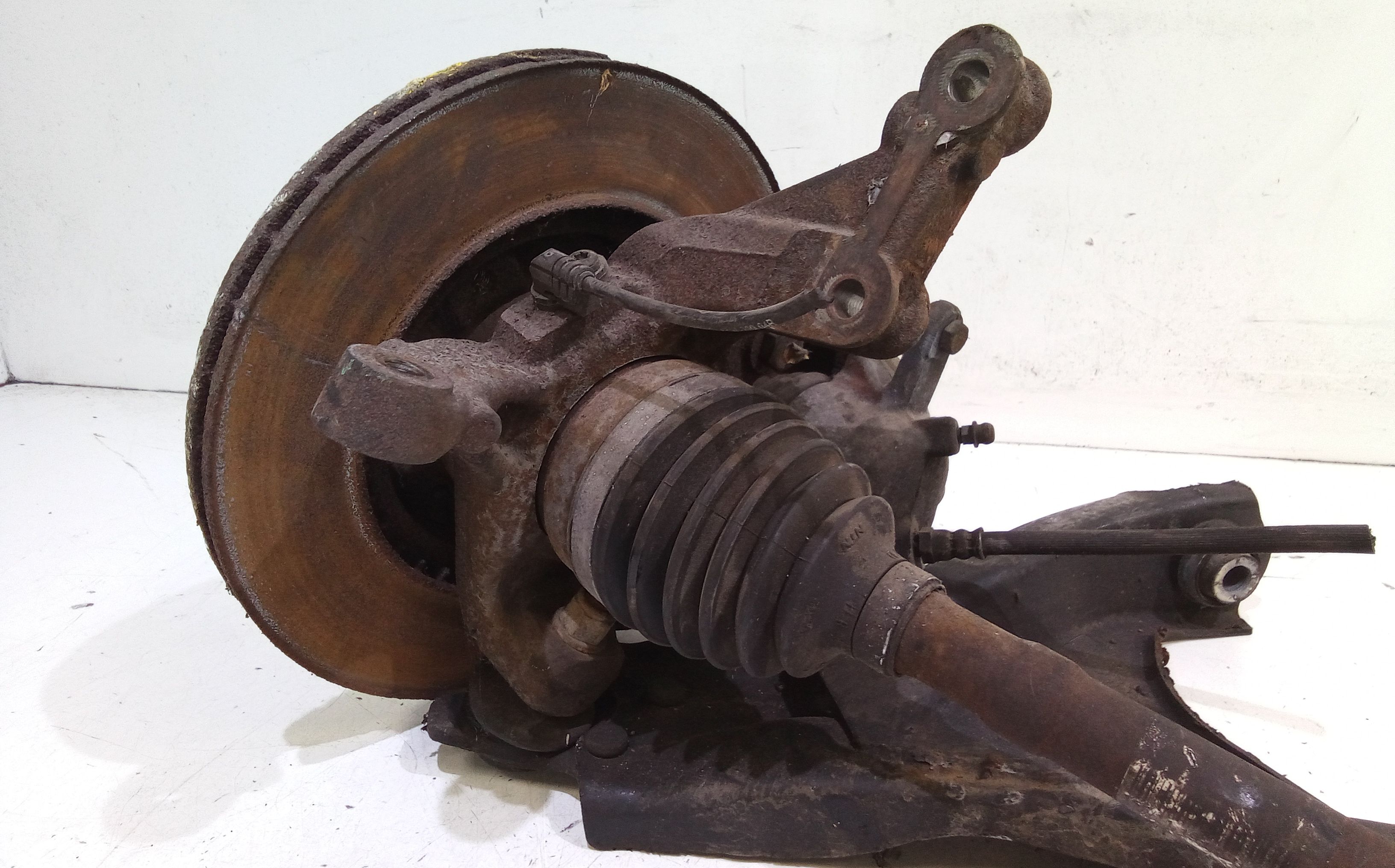 Mozzo ruota anteriore Sinistra guida DACIA Duster 1° Serie | CasoriaCar.it