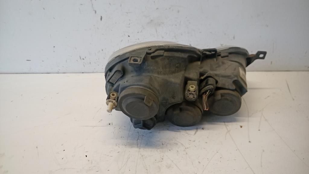 FARO ANTERIORE SINISTRO VOLKSWAGEN Polo 4° Serie 6Q1941007AF (01>09)