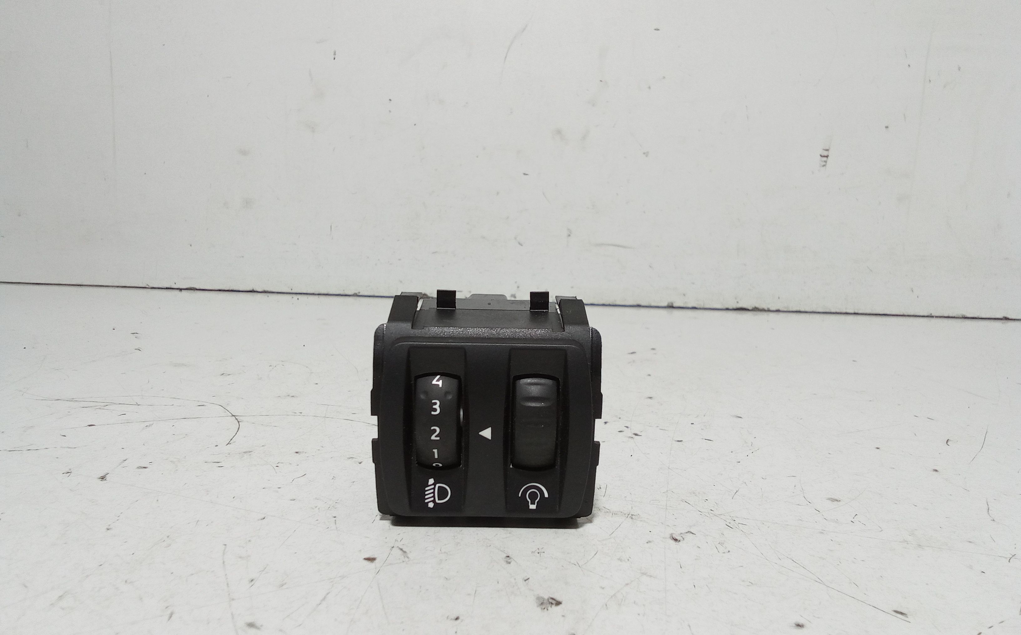 Regolatore Fari RENAULT Clio Serie IV (12>19) | CasoriaCar.it